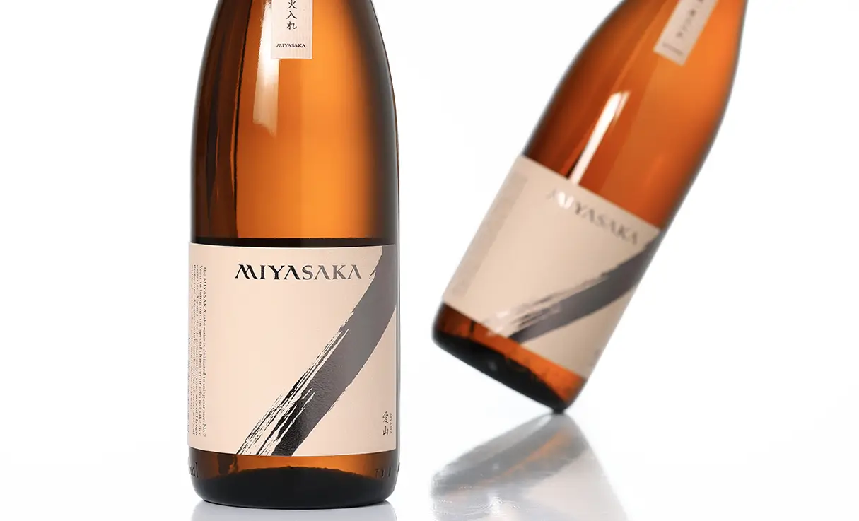 MIYASAKA 純米吟醸 愛山 1.8L | 真澄（宮坂醸造） | 酒専門店鍵や